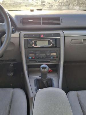 Pelēks Audi A4 2005 Kaišiadorys, ar dzinēja tilpumu 1.90 L un nobraukumu 233 tūkst. km par 1100 €, foto 8 vietnē AUTOMOTO.COM.LV