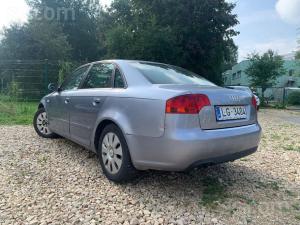 Pelēks Audi A4 2005 Rīga, ar dzinēja tilpumu 2.00 L un nobraukumu 212 tūkst. km par 1250 €, foto 3 vietnē AUTOMOTO.COM.LV