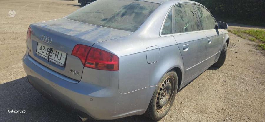 Grey Audi A4 2005 in Ukmerge, with an engine capacity of 1.98 L and mileage of 220 thousand km for 1250 €, photo 6 on AUTOMOTO.COM.LV