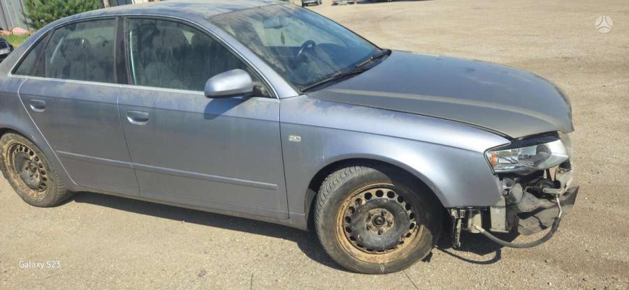 Grey Audi A4 2005 in Ukmerge, with an engine capacity of 1.98 L and mileage of 220 thousand km for 1250 €, photo 7 on AUTOMOTO.COM.LV