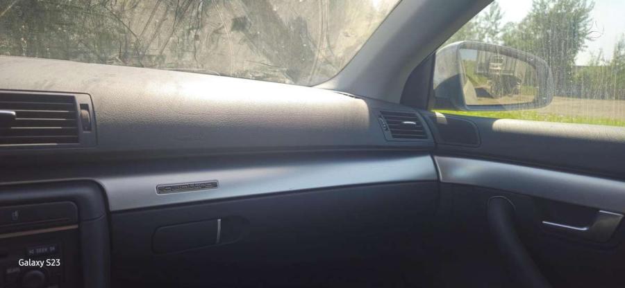 Grey Audi A4 2005 in Ukmerge, with an engine capacity of 1.98 L and mileage of 220 thousand km for 1250 €, photo 11 on AUTOMOTO.COM.LV