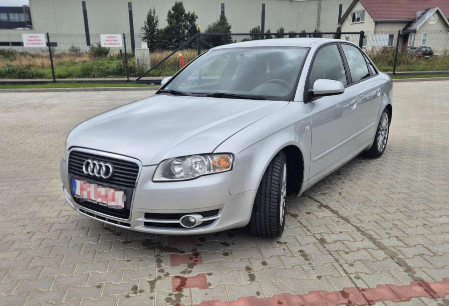 Pelēks Audi A4 2005 Kauņa, ar dzinēja tilpumu 1.98 L un nobraukumu 160 tūkst. km par 3500 €, foto 1 vietnē AUTOMOTO.COM.LV