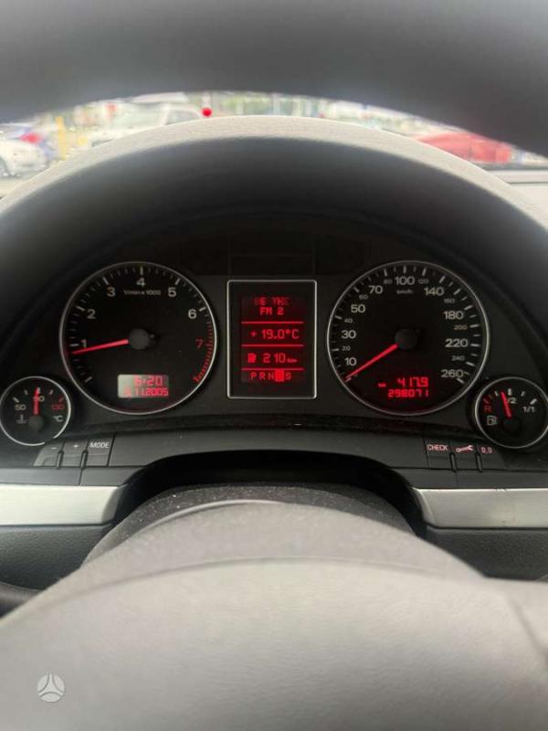 Grey Audi A4 2005 in Klaipeda, with an engine capacity of 1.98 L and mileage of 298 thousand km for 2100 €, photo 8 on AUTOMOTO.COM.LV
