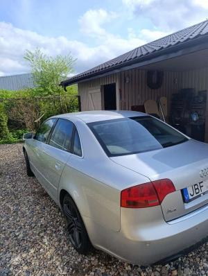 Grey Audi A4 2005 in Vilnius, with an engine capacity of 1.97 L and mileage of 283 thousand km for 1500 €, photo 5 on AUTOMOTO.COM.LV