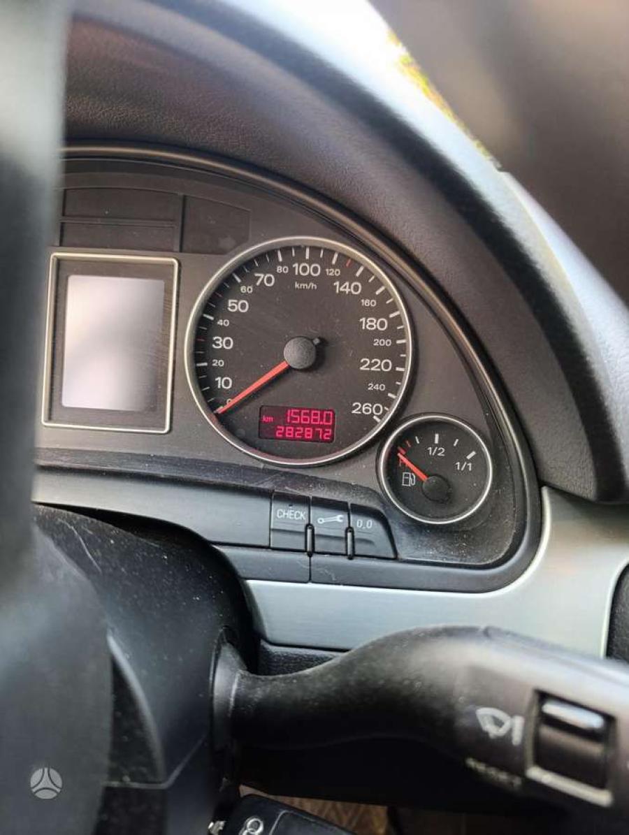 Grey Audi A4 2005 in Vilnius, with an engine capacity of 1.97 L and mileage of 283 thousand km for 1500 €, photo 10 on AUTOMOTO.COM.LV