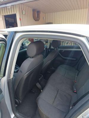 Grey Audi A4 2005 in Vilnius, with an engine capacity of 1.97 L and mileage of 283 thousand km for 1500 €, photo 14 on AUTOMOTO.COM.LV