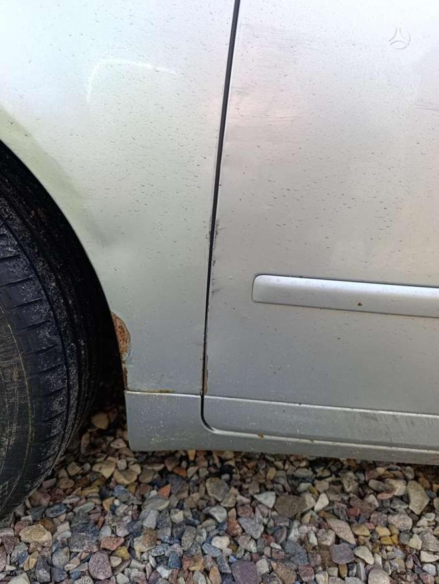 Grey Audi A4 2005 in Vilnius, with an engine capacity of 1.97 L and mileage of 283 thousand km for 1500 €, photo 16 on AUTOMOTO.COM.LV