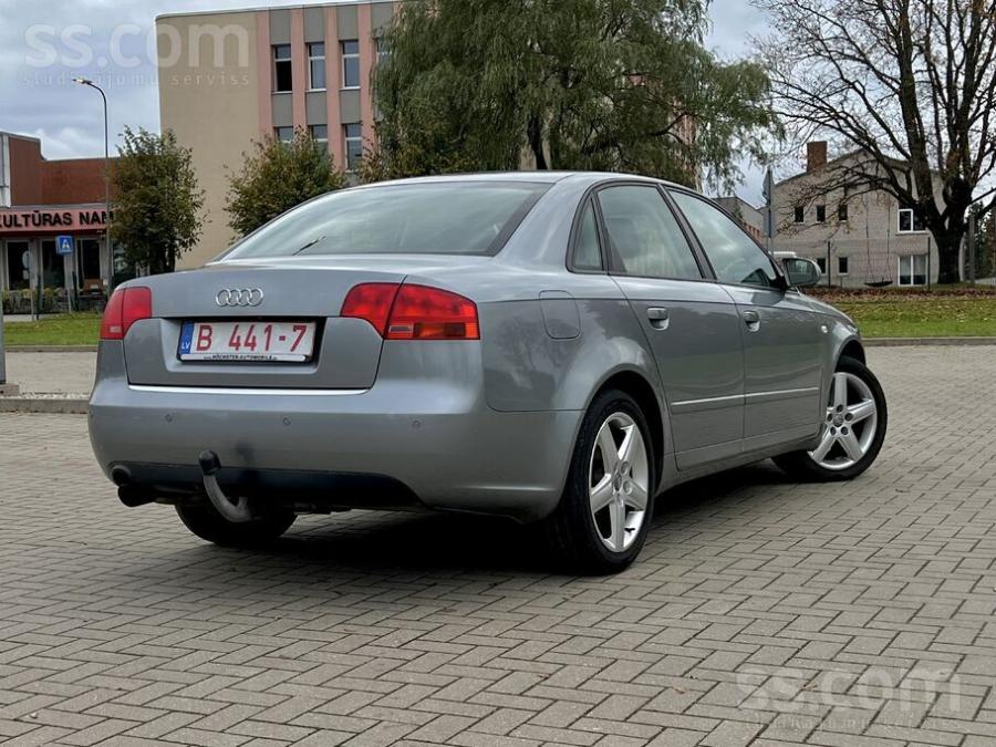 Pelēks Audi A4 2005 Cēsis, ar dzinēja tilpumu 2.00 L un nobraukumu 260 tūkst. km par 3100 €, foto 3 vietnē AUTOMOTO.COM.LV