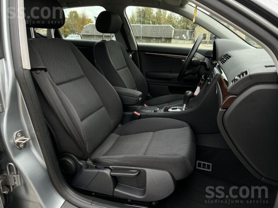 Pelēks Audi A4 2005 Cēsis, ar dzinēja tilpumu 2.00 L un nobraukumu 260 tūkst. km par 3100 €, foto 12 vietnē AUTOMOTO.COM.LV