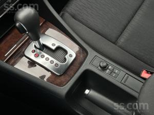 Pelēks Audi A4 2005 Cēsis, ar dzinēja tilpumu 2.00 L un nobraukumu 260 tūkst. km par 3100 €, foto 13 vietnē AUTOMOTO.COM.LV