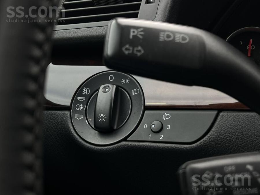 Pelēks Audi A4 2005 Cēsis, ar dzinēja tilpumu 2.00 L un nobraukumu 260 tūkst. km par 3100 €, foto 18 vietnē AUTOMOTO.COM.LV