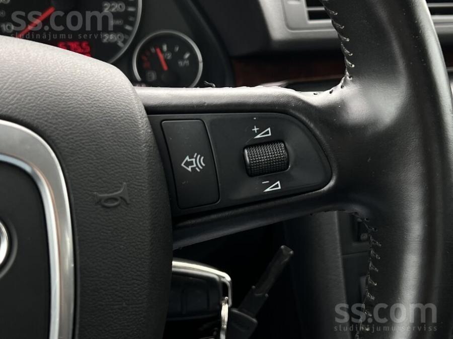 Pelēks Audi A4 2005 Cēsis, ar dzinēja tilpumu 2.00 L un nobraukumu 260 tūkst. km par 3100 €, foto 20 vietnē AUTOMOTO.COM.LV