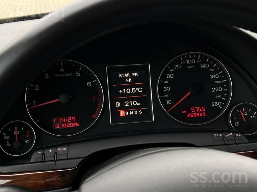 Pelēks Audi A4 2005 Cēsis, ar dzinēja tilpumu 2.00 L un nobraukumu 260 tūkst. km par 3100 €, foto 23 vietnē AUTOMOTO.COM.LV