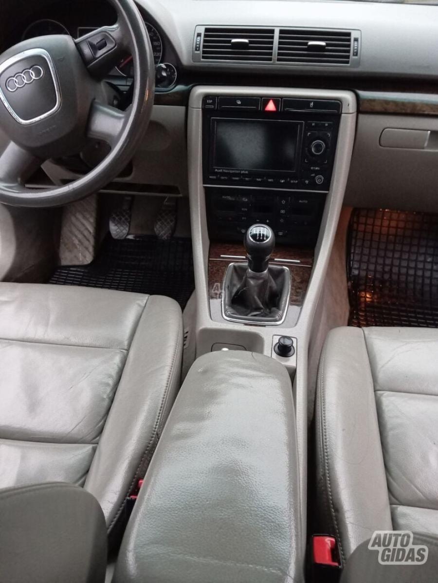 Grey Audi A4 2006 in Kazlu Ruda, with an engine capacity of 2.00 L and mileage of 350 thousand km for 1750 €, photo 17 on AUTOMOTO.COM.LV