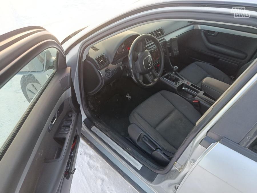 Pelēks Audi A4 2006 Radviliškis, ar dzinēja tilpumu 2.70 L un nobraukumu 307 tūkst. km par 1750 €, foto 5 vietnē AUTOMOTO.COM.LV