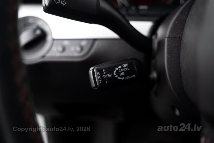 Pelēks Audi A4 2006 Tallina, ar dzinēja tilpumu 2.00 L un nobraukumu 276 tūkst. km par 2999 €, foto 10 vietnē AUTOMOTO.COM.LV