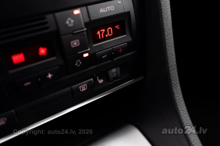 Pelēks Audi A4 2006 Tallina, ar dzinēja tilpumu 2.00 L un nobraukumu 276 tūkst. km par 2999 €, foto 11 vietnē AUTOMOTO.COM.LV
