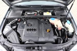 Grey Audi A4 2006 in Riga, with an engine capacity of 2.00 L and mileage of 203 thousand km for 3450 €, photo 14 on AUTOMOTO.COM.LV