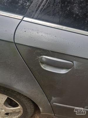 Grey Audi A4 2006 in Elektrenai, with an engine capacity of 2.00 L and mileage of 424 thousand km for 1500 €, photo 9 on AUTOMOTO.COM.LV