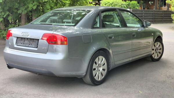 Pelēks Audi A4 2006 Viļņa, ar dzinēja tilpumu 1.98 L un nobraukumu 230 tūkst. km par 1800 €, foto 5 vietnē AUTOMOTO.COM.LV
