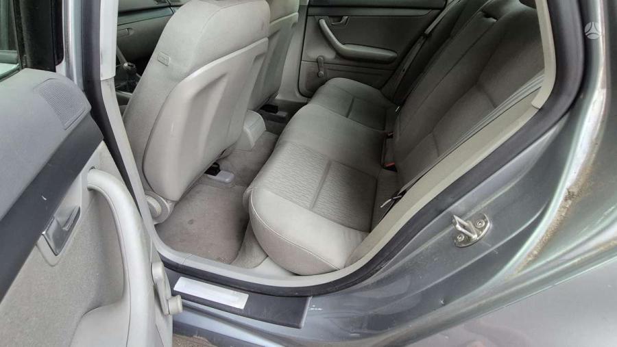 Pelēks Audi A4 2006 Viļņa, ar dzinēja tilpumu 1.98 L un nobraukumu 230 tūkst. km par 1800 €, foto 15 vietnē AUTOMOTO.COM.LV