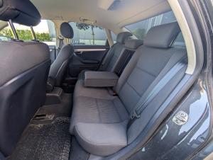 Grey Audi A4 2006 in Tallinn, with an engine capacity of 3.00 L and mileage of 397 thousand km for 2500 €, photo 12 on AUTOMOTO.COM.LV