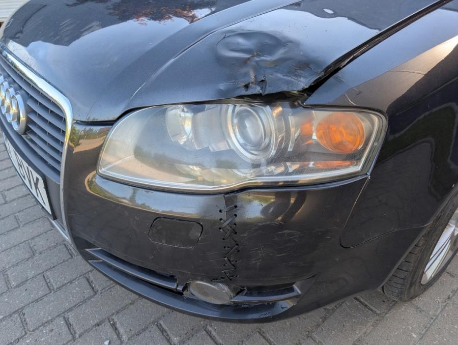 Grey Audi A4 2006 in Tallinn, with an engine capacity of 3.00 L and mileage of 397 thousand km for 2500 €, photo 28 on AUTOMOTO.COM.LV