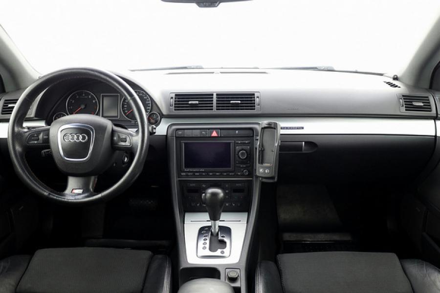 Grey Audi A4 2006 in Tallinn, with an engine capacity of 3.10 L and mileage of 293 thousand km for 2999 €, photo 6 on AUTOMOTO.COM.LV