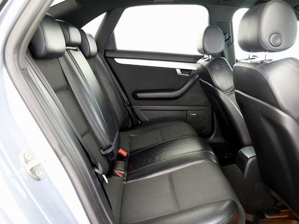 Grey Audi A4 2006 in Tallinn, with an engine capacity of 3.10 L and mileage of 293 thousand km for 2999 €, photo 7 on AUTOMOTO.COM.LV
