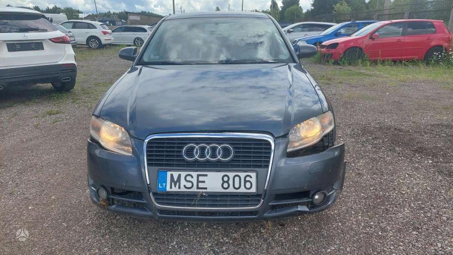 Pelēks Audi A4 2006 Panevēža, ar dzinēja tilpumu 1.98 L un nobraukumu 282 tūkst. km par 950 €, foto 1 vietnē AUTOMOTO.COM.LV