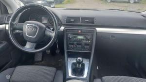 Pelēks Audi A4 2006 Panevēža, ar dzinēja tilpumu 1.98 L un nobraukumu 282 tūkst. km par 950 €, foto 8 vietnē AUTOMOTO.COM.LV