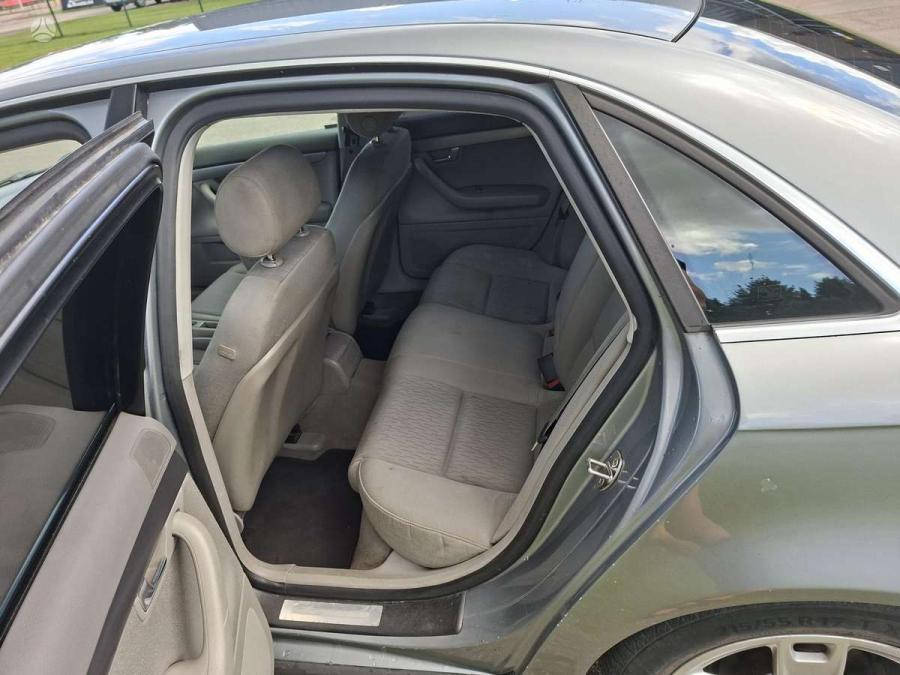 Pelēks Audi A4 2006 Šauļi, ar dzinēja tilpumu 1.97 L un nobraukumu 370 tūkst. km par 1800 €, foto 7 vietnē AUTOMOTO.COM.LV