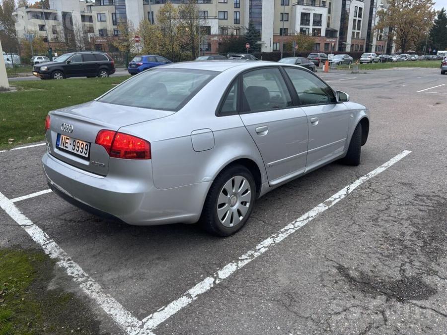 Grey Audi A4 2006 in Riga, with an engine capacity of 2.00 L and mileage of 293 thousand km for 2950 €, photo 3 on AUTOMOTO.COM.LV