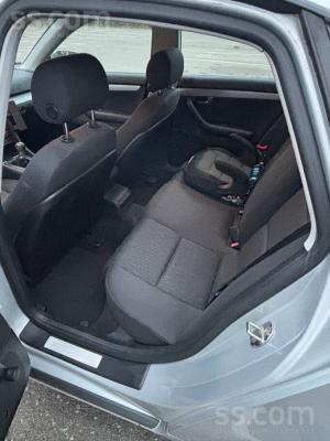 Grey Audi A4 2006 in Riga, with an engine capacity of 2.00 L and mileage of 293 thousand km for 2950 €, photo 7 on AUTOMOTO.COM.LV