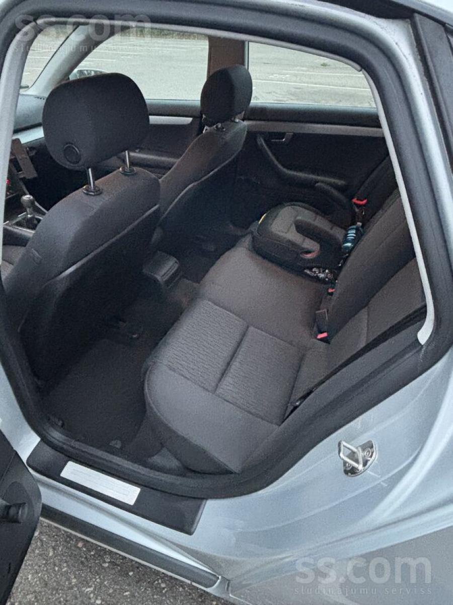 Grey Audi A4 2006 in Riga, with an engine capacity of 2.00 L and mileage of 293 thousand km for 2950 €, photo 7 on AUTOMOTO.COM.LV