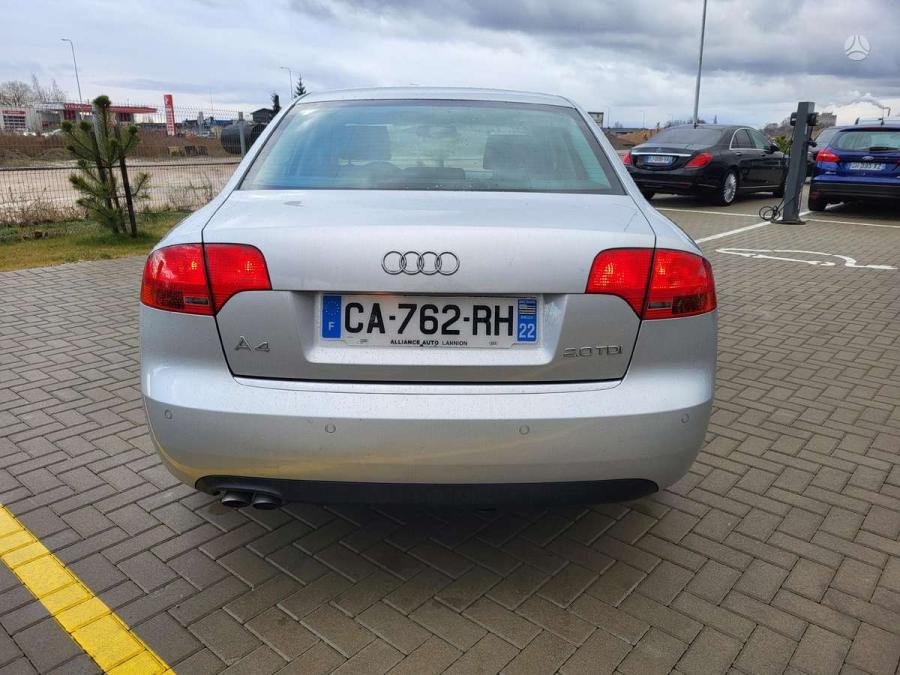 Pelēks Audi A4 2007 Tauragė, ar dzinēja tilpumu 1.97 L un nobraukumu 261 tūkst. km par 3300 €, foto 4 vietnē AUTOMOTO.COM.LV