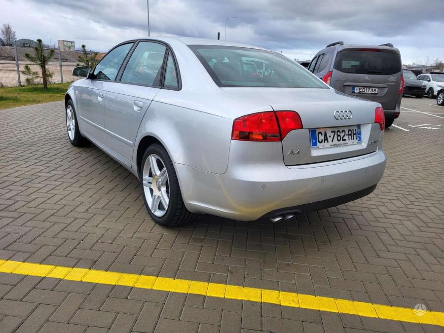 Pelēks Audi A4 2007 Tauragė, ar dzinēja tilpumu 1.97 L un nobraukumu 261 tūkst. km par 3300 €, foto 8 vietnē AUTOMOTO.COM.LV