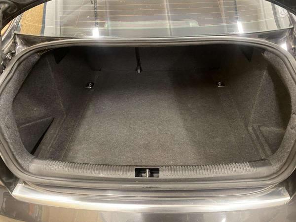 Grey Audi A4 2007 in Siauliai, with an engine capacity of 1.78 L and mileage of 240 thousand km for 2650 €, photo 11 on AUTOMOTO.COM.LV