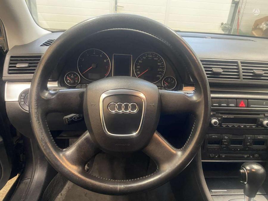 Pelēks Audi A4 2007 Šauļi, ar dzinēja tilpumu 1.78 L un nobraukumu 240 tūkst. km par 2650 €, foto 14 vietnē AUTOMOTO.COM.LV