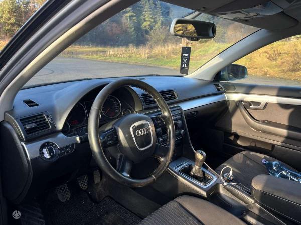 Pelēks Audi A4 2007 Viļņa, ar dzinēja tilpumu 1.97 L un nobraukumu 435 tūkst. km par 2200 €, foto 6 vietnē AUTOMOTO.COM.LV