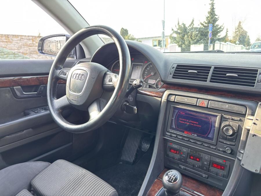Pelēks Audi A4 2007 Kauņa, ar dzinēja tilpumu 2.00 L un nobraukumu 350 tūkst. km par 2400 €, foto 9 vietnē AUTOMOTO.COM.LV