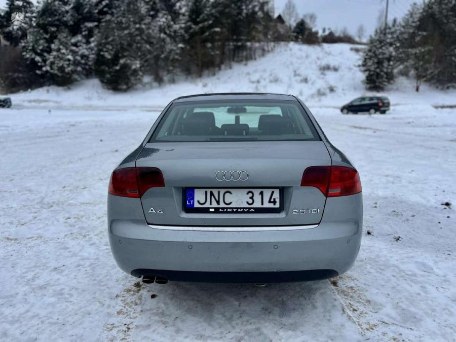 Grey Audi A4 2007 in Vilnius, with an engine capacity of 1.97 L and mileage of 416 thousand km for 2200 €, photo 5 on AUTOMOTO.COM.LV
