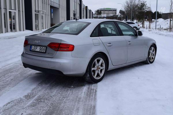 Pelēks Audi A4 2007 Viļņa, ar dzinēja tilpumu 1.97 L un nobraukumu 196 tūkst. km par 4650 €, foto 5 vietnē AUTOMOTO.COM.LV