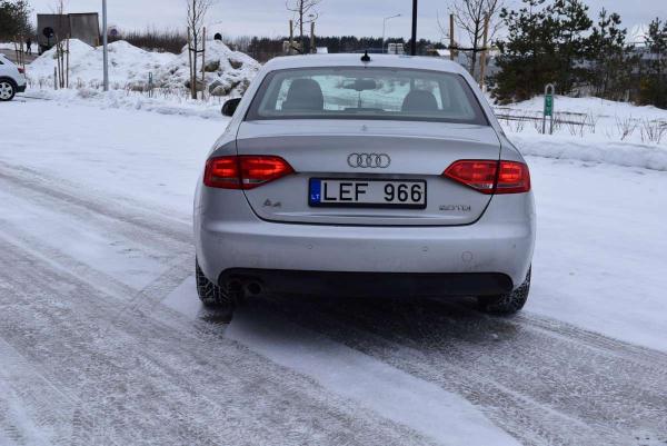 Pelēks Audi A4 2007 Viļņa, ar dzinēja tilpumu 1.97 L un nobraukumu 196 tūkst. km par 4650 €, foto 6 vietnē AUTOMOTO.COM.LV