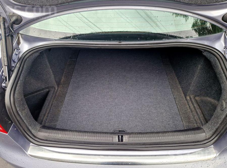 Grey Audi A4 2007 in Riga, with an engine capacity of 1.80 L and mileage of 136 thousand km for 5000 €, photo 11 on AUTOMOTO.COM.LV
