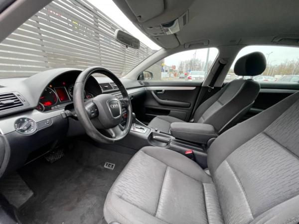 Pelēks Audi A4 2007 Rīga, ar dzinēja tilpumu 1.80 L un nobraukumu 0 tūkst. km par 3400 €, foto 7 vietnē AUTOMOTO.COM.LV