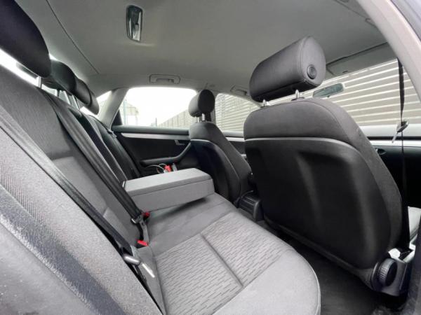 Pelēks Audi A4 2007 Rīga, ar dzinēja tilpumu 1.80 L un nobraukumu 0 tūkst. km par 3400 €, foto 9 vietnē AUTOMOTO.COM.LV