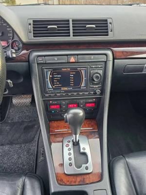 Grey Audi A4 2007 in Ventspils, with an engine capacity of 2.70 L and mileage of 267 thousand km for 3150 €, photo 16 on AUTOMOTO.COM.LV