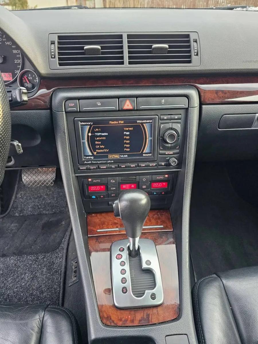 Grey Audi A4 2007 in Ventspils, with an engine capacity of 2.70 L and mileage of 267 thousand km for 3150 €, photo 16 on AUTOMOTO.COM.LV