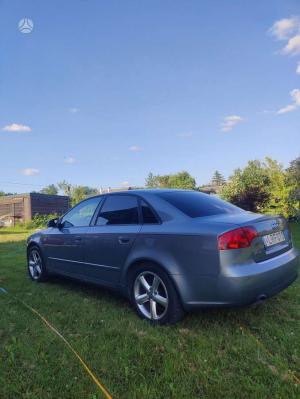 Grey Audi A4 2007 in Vilnius, with an engine capacity of 2.70 L and mileage of 305 thousand km for 2999 €, photo 5 on AUTOMOTO.COM.LV